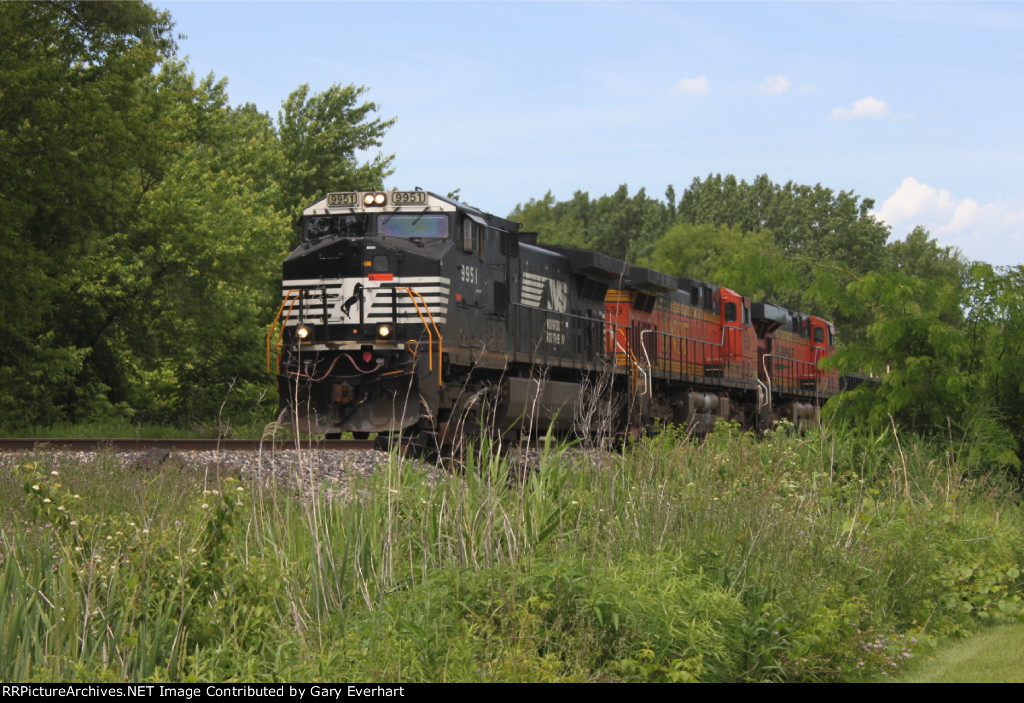 NS 9951, BNSF 5639 & BNSF 7635